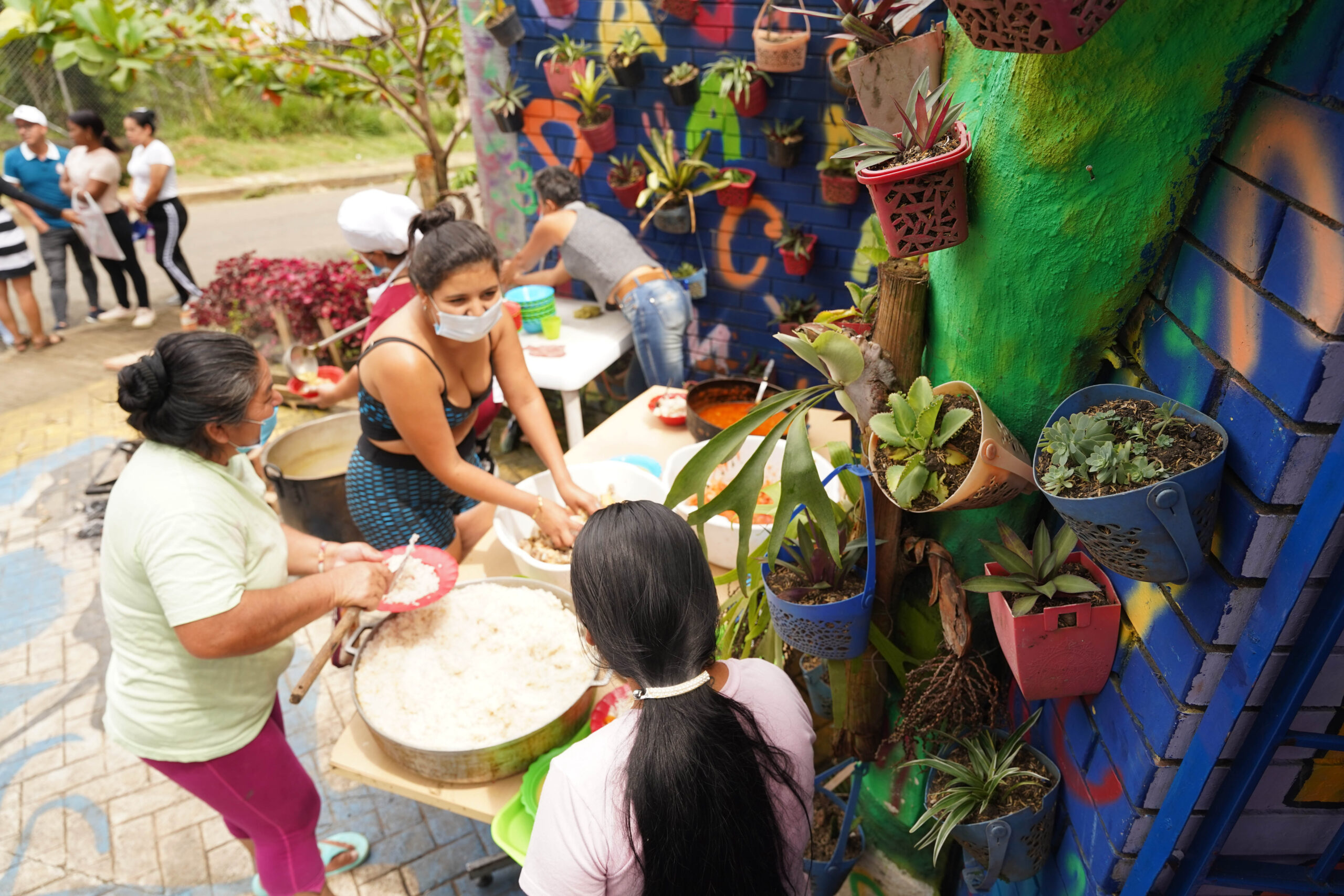 De ollas a comedores comunitarios